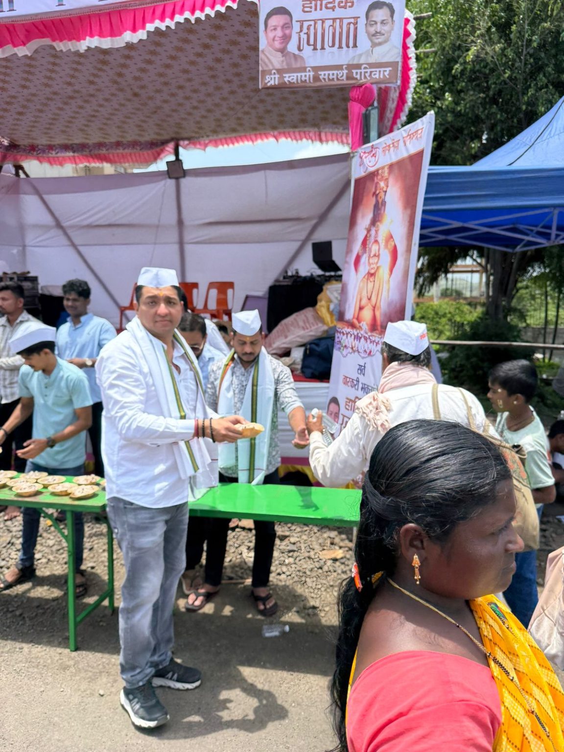 Bhupat Giri Prem Giri Charitable Trust and Shri Swami Samarth Parivar distributed khichdi and ...